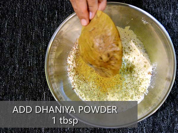 Bedmi Puri Recipe: How To Make Urad dal Ki Puri - Boldsky.com