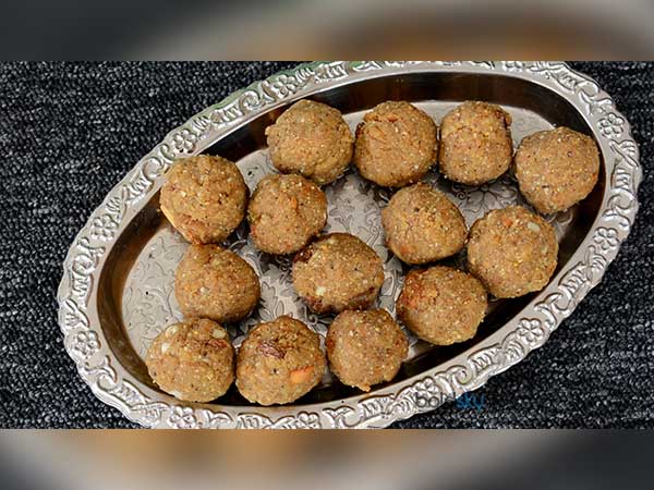 Tambittu Recipe | How To Make Roasted Gram Dal Laddu | Hurigadale ...