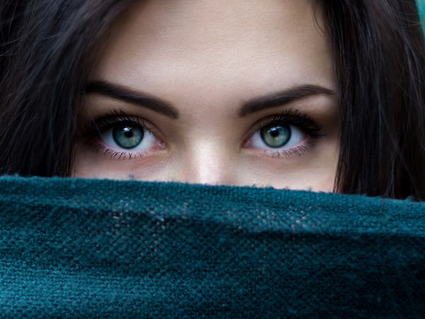 Signs That Your Woman Is Seeing Another Man - Boldsky.com