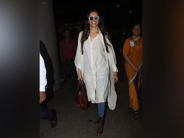 Killer! Deepika's Classic Look Is So Modern And Awesome - Boldsky.com