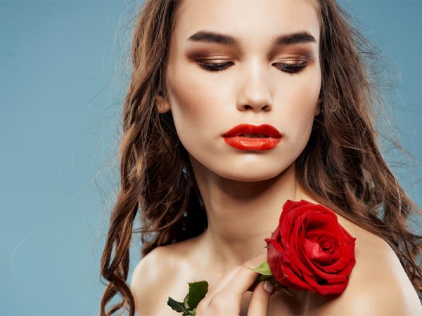 Makeup Tips To Help You Get Ready For Your First Date - Boldsky.com
