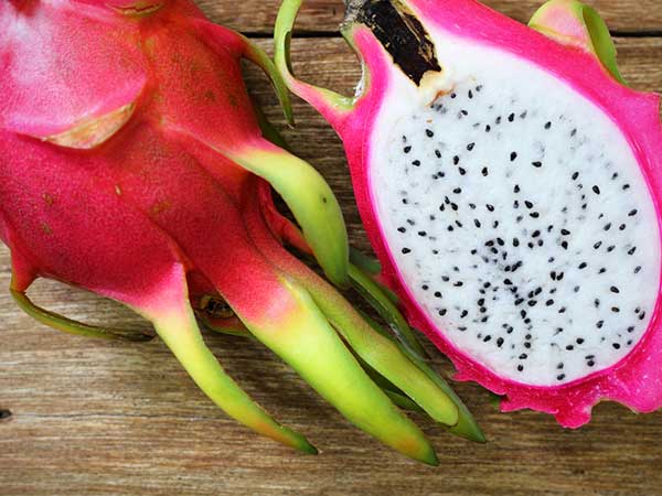 9 Amazing Benefits Of Dragon Fruit For Skin And Hair - Boldsky.com