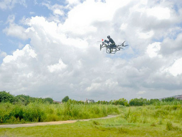 Inventor Creates The 'First Flying Scooter' - Boldsky.com