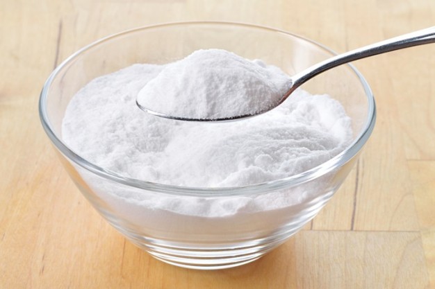 How To Use Baking Soda To Make Toothpaste At Home - Boldsky.com