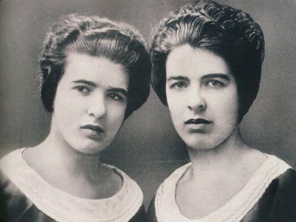 Spooky Case Of The Papin Sisters That Shook The World - Boldsky.com