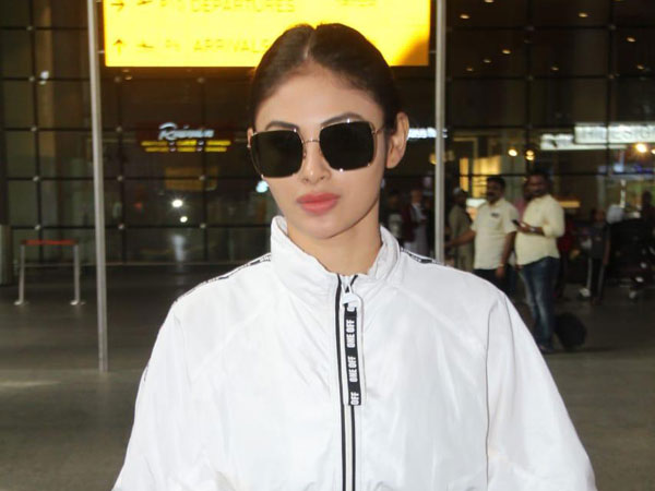 Mouni Roy Airport Look Photoshoot - Boldsky.com