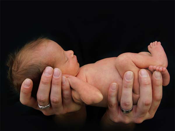 Floppy Baby Syndrome: Causes And Symptoms - Boldsky.com