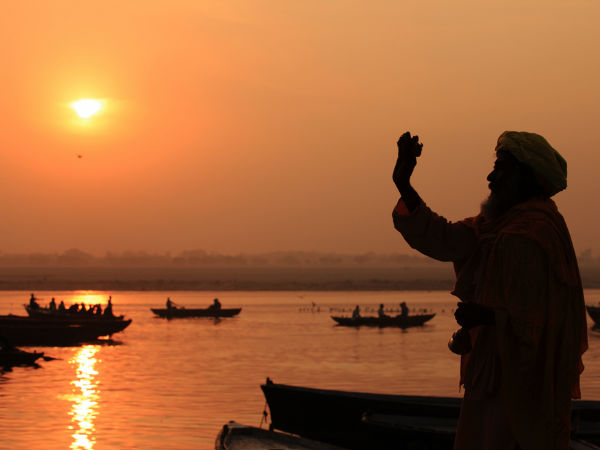 What Are The Benefits Of Offering Water To Surya Dev - Boldsky.com