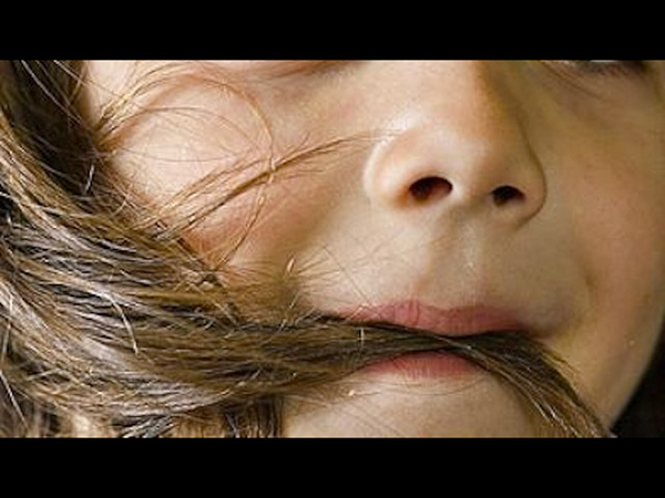 8 Year Old Girl Has Been Chewing Hair For 6 Long Years! - Boldsky.com