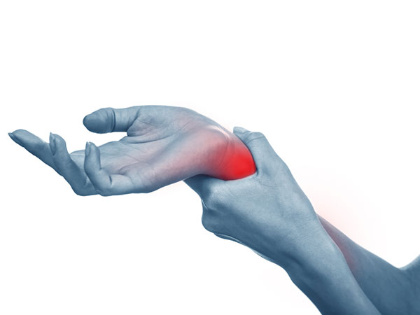 Sprained Wrist: Types, Symptoms And Treatment - Boldsky.com