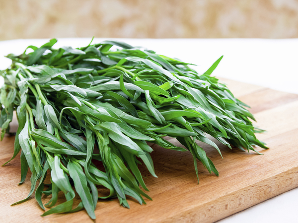 10 Surprising Health Benefits Of Tarragon - Boldsky.com