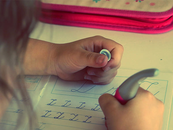 Dysgraphia - Signs, Diagnosis & Treatment - Boldsky.com