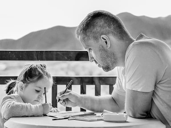 10 Challenging Parenting Problems And Their Solutions - Boldsky.com