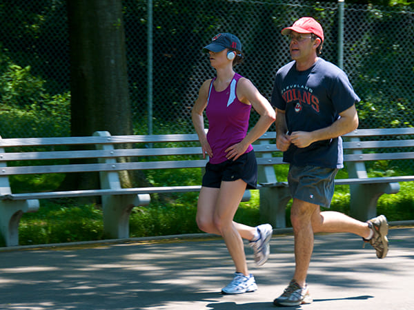 8 Inexpensive Yet Major Couple Goals That Will Help You To Strengthen ...