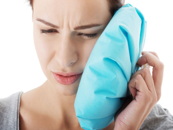 10 Effective Natural Remedies For Treating Ear Pimples - Boldsky.com