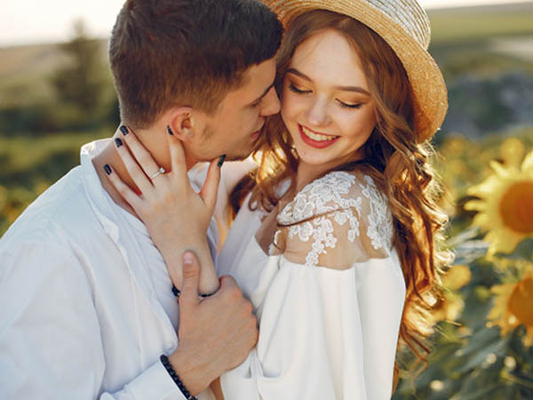 10 Tips To Be More Romantic For Your Partner - Boldsky.com