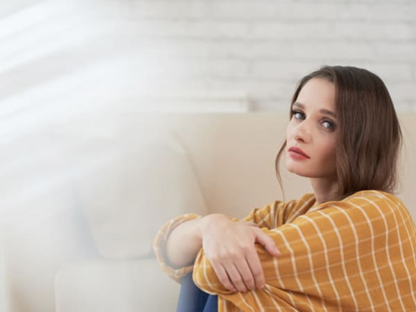 7 Obvious Signs That Tell You Are Emotionally Drained Out - Boldsky.com