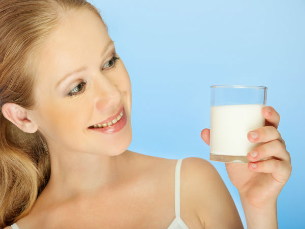How To Use Milk To Get Beautiful Skin - Boldsky.com