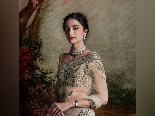 Love Aaj Kal Actress Giselli Monteiro’s Fashionable Looks On Instagram ...