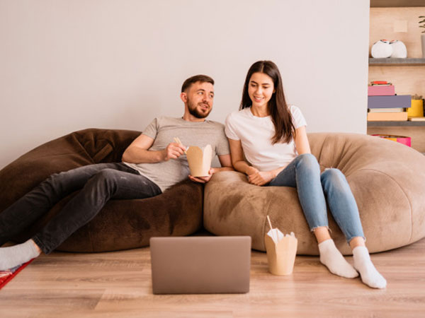 12 Interesting Things To Do With Your Partner And Make The Best Out Of ...