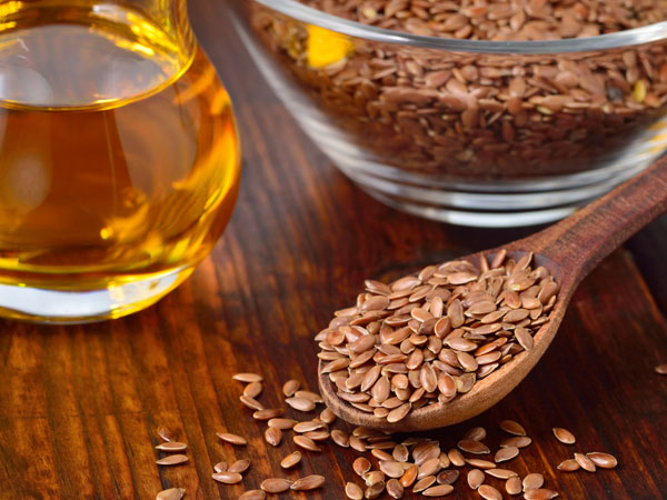 Flaxseed Oil Or Fish Oil: Which One Is Better For You? - Boldsky.com