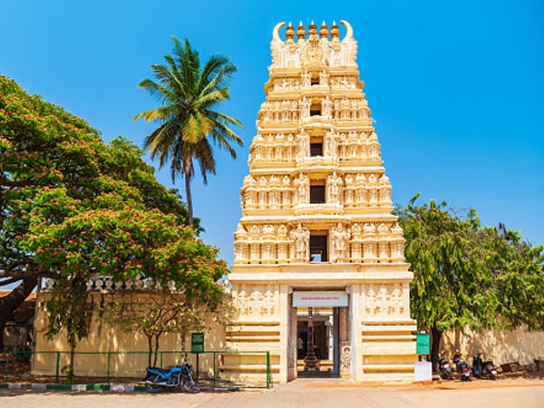 Navratri 2021: Some Interesting Facts About Chamundeshwari Temple ...