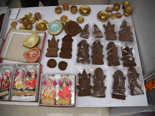 UP Govt Launches Eco- Friendly Diwali Products Made From Cow Dung ...