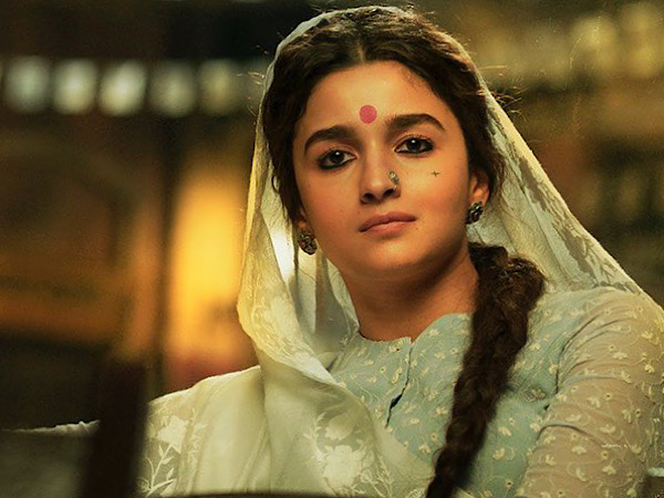 Alia Bhatt Sports Prominent Red Kumkum Bindi And A Braid In Gangubai ...