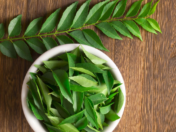 25 Healthy Leaves You Should Be Eating - Boldsky.com