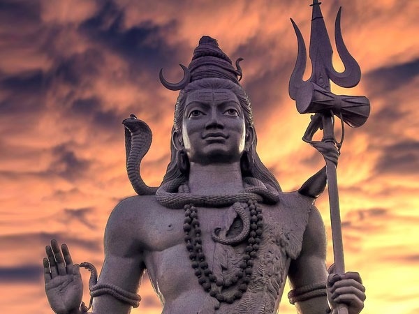 Shri Shiv Chalisa Lyrics in English, Meaning, Chanting, Importance and ...