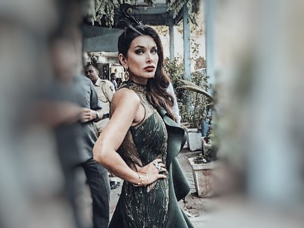 99 Songs Actress Lisa Ray’s Look In Green Layered Gown On Instagram ...
