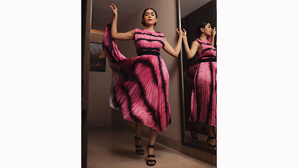 Mrunal Thakur’s Party Dresses For Toofan Promotions - Boldsky.com