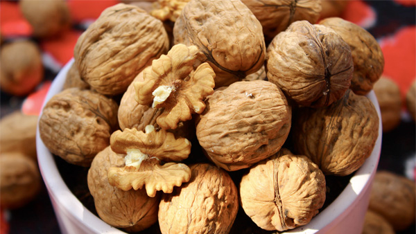 National Walnut Day 2022: Evidence-Based Health Benefits Of Walnuts ...