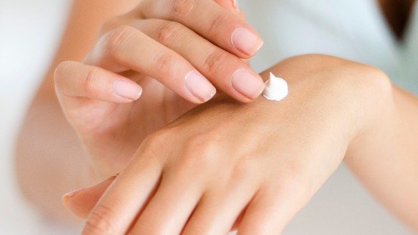 What Is Winter Rash? Causes, Symptoms, Risk Factors And Treatments ...