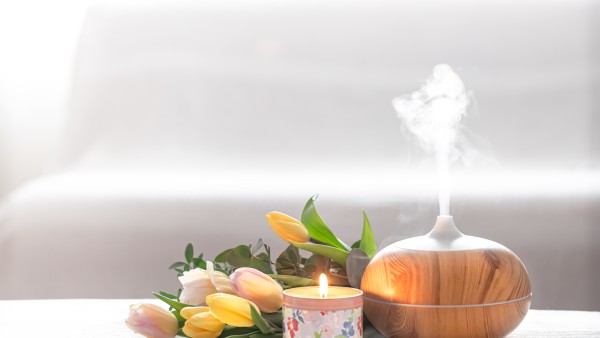 7 Tips On How To Make Your Room Smell Fresh 24/7 - Boldsky.com