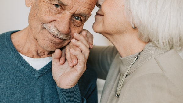 What Are The Signs Of A Loyal Relationship? - Boldsky.com