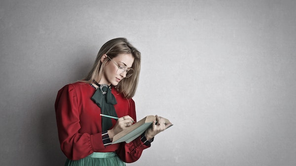 5 Reasons Why Highly Intelligent Individuals Love To Be Alone - Boldsky.com
