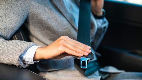 Importance Of Wearing Seat Belt In A Car - Boldsky.com