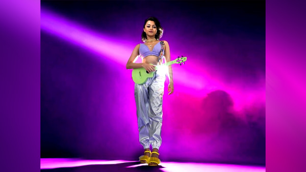 Sri Lankan Pop Singer Yohani’s 8 Fashionable Looks, Manike Mage Hithe ...