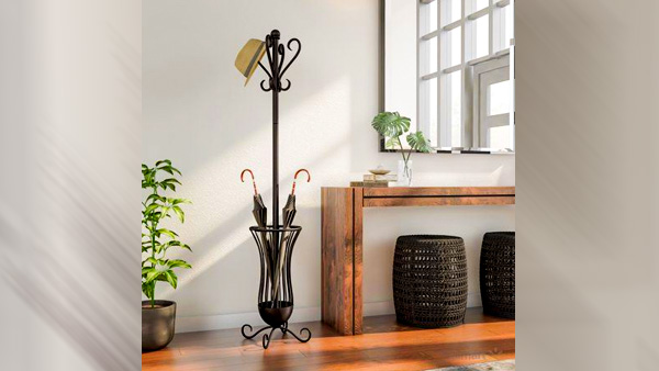 An Easy Guide For Decorating A Foyer - Boldsky.com