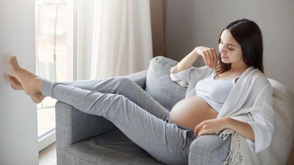 Is Bathing In Hot Water Dangerous During Pregnancy? Is It Safe To Bath ...