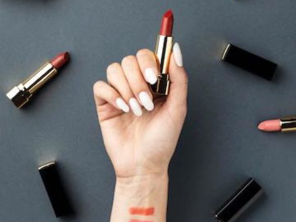 Make Lipstick At Home: Easy DIY Lipstick - Boldsky.com