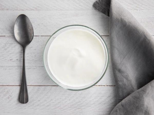 Side Effects Of Eating Curd Every Day; Who Should Avoid It - Boldsky.com