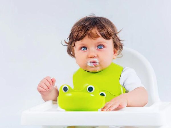 Why Babies Spit Up: What Causes It? How To Reduce Spitting Up ...