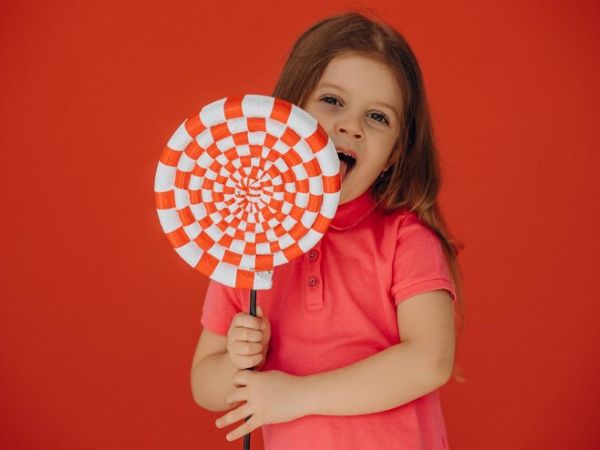 Is Your Kid Addicted To Sugar? What Are The Signs? - Boldsky.com