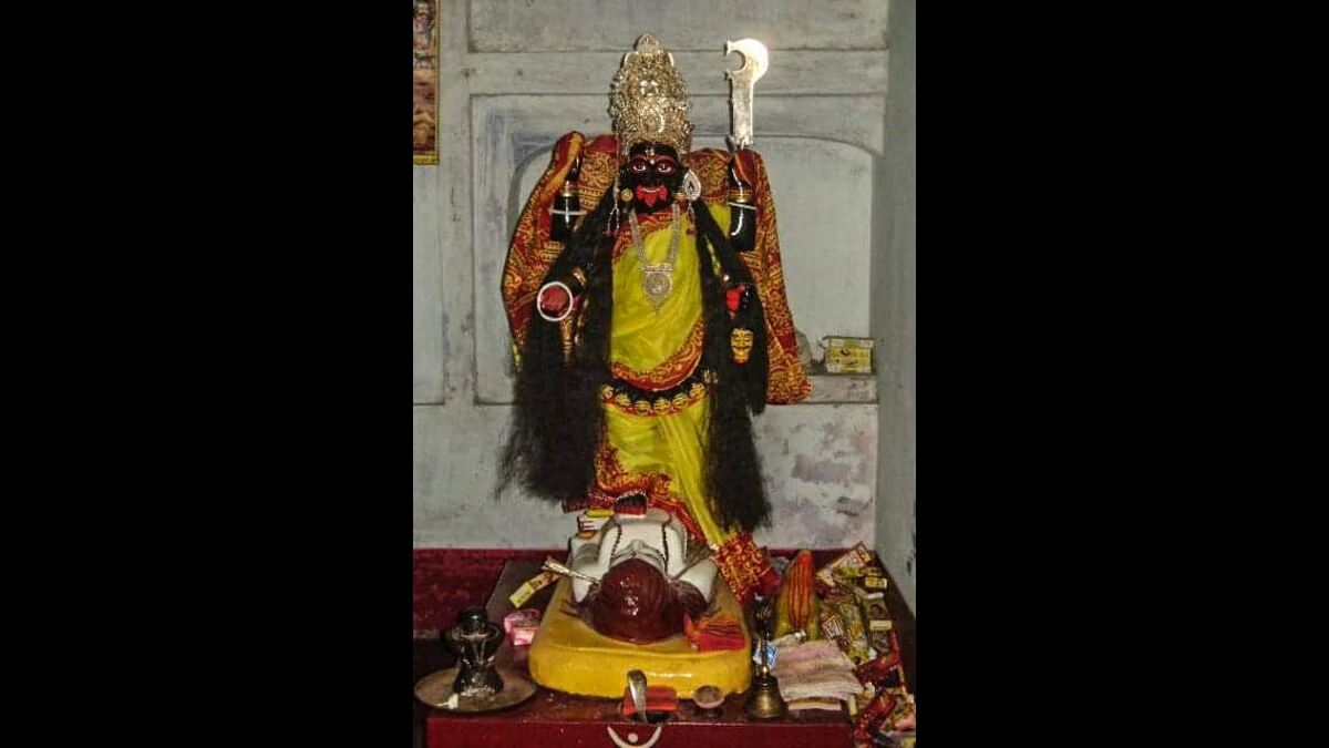 Dakshina Kali: The Mantra Rituals And Benefits Of Worship - Boldsky.com