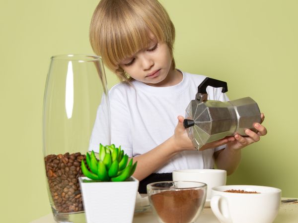 Effects Of Caffeine In Children: How Much Is Too Much? - Boldsky.com