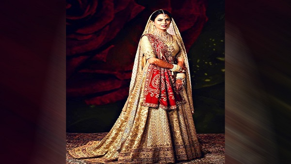 Isha Ambani Piramal’s Rs 90 Crore Wedding Lehenga Is A Symbol Of ...