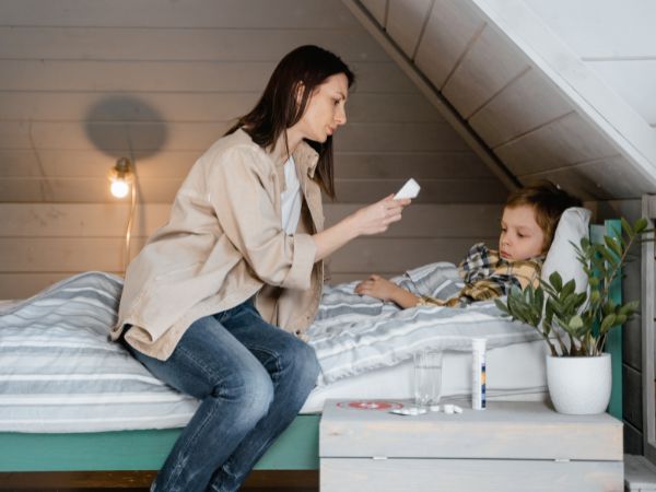 What Causes Fever At Night? Why Does It Reduce During The Day ...