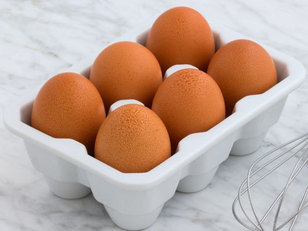Things To Keep In Mind While Storing Eggs In Fridge - Boldsky.com